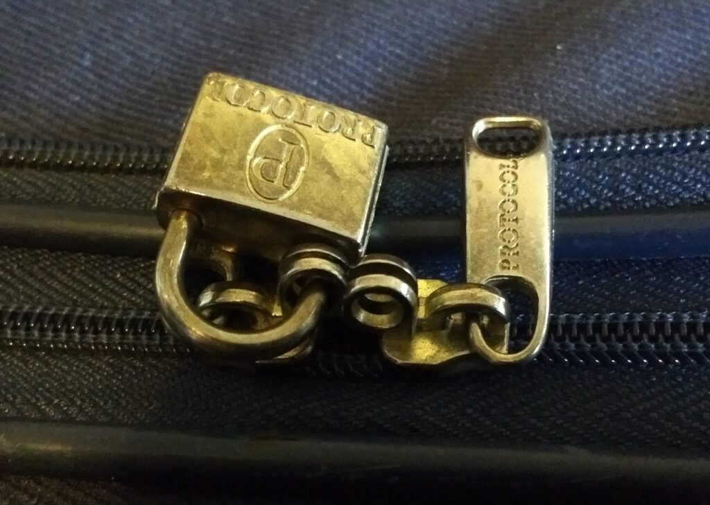 Anatomy of a Suitcase Lock: What Makes It Secure? - Sport Lockpicking